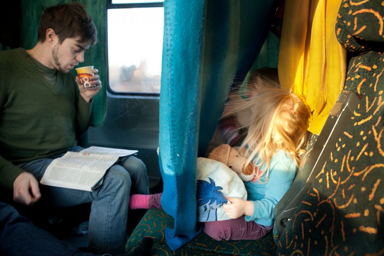 Berlin – Warsaw: Hanna and Mila built a house; Photo: Anna Alboth ...